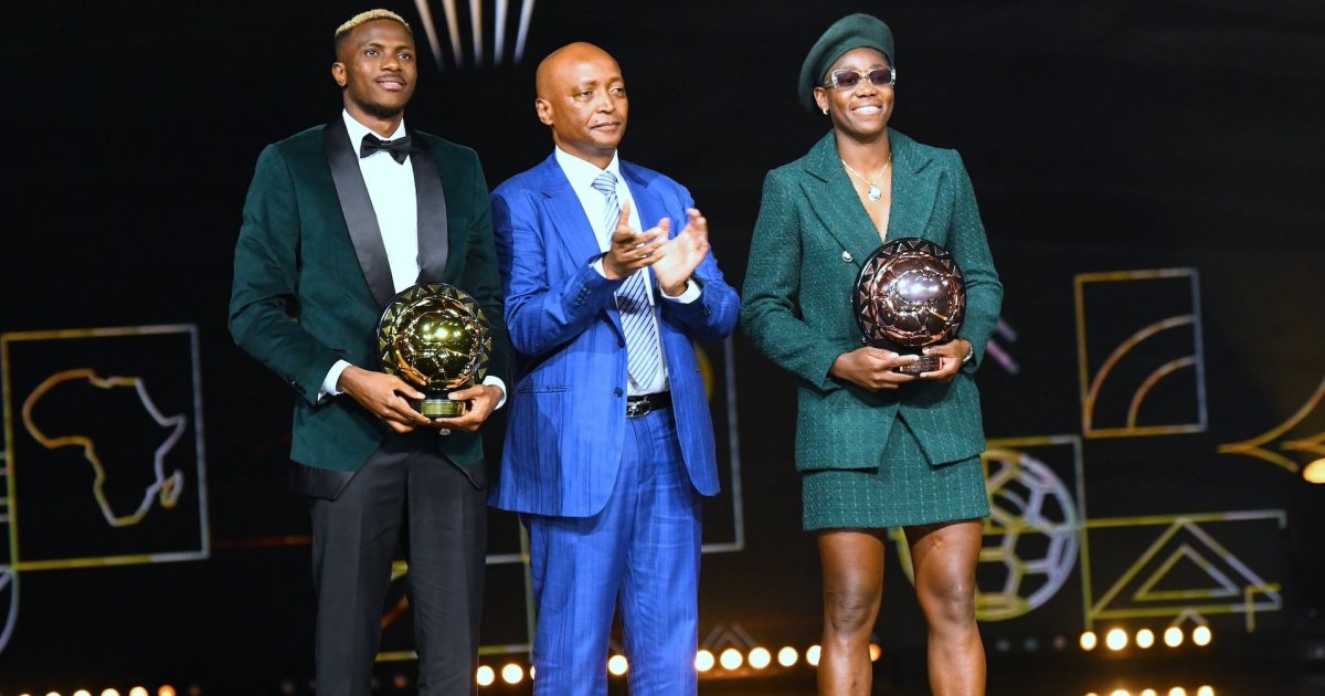 Osimhen et Oshoala sacrés Joueur et Joueuse Africains de l’Année 2023 ... Osimhen et Oshoala sacrés Joueur et Joueuse Africains de l’Année 2023 ...